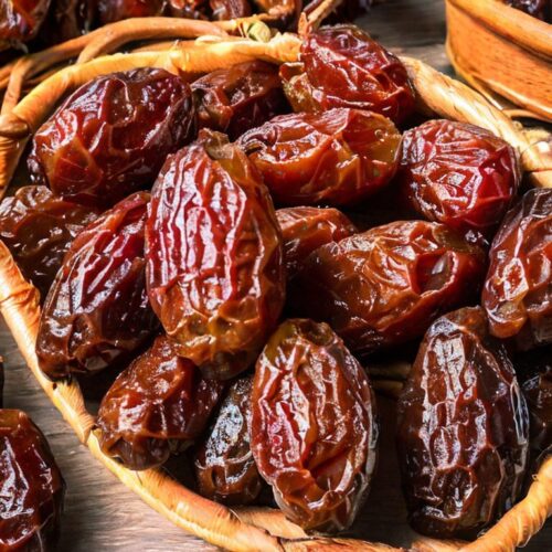 How to Eat Pitted Dates - YouEatPlants.com