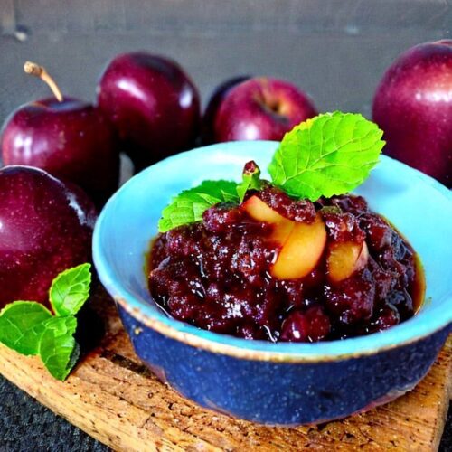 Damson and Apple Crumble Recipe - YouEatPlants.com