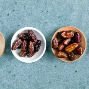Medjool Dates vs Regular Pitted Dates (Deglet Noor)